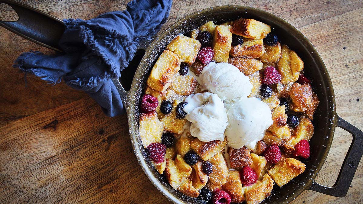 Cast Iron Bread Pudding: Rich Skillet Recipe