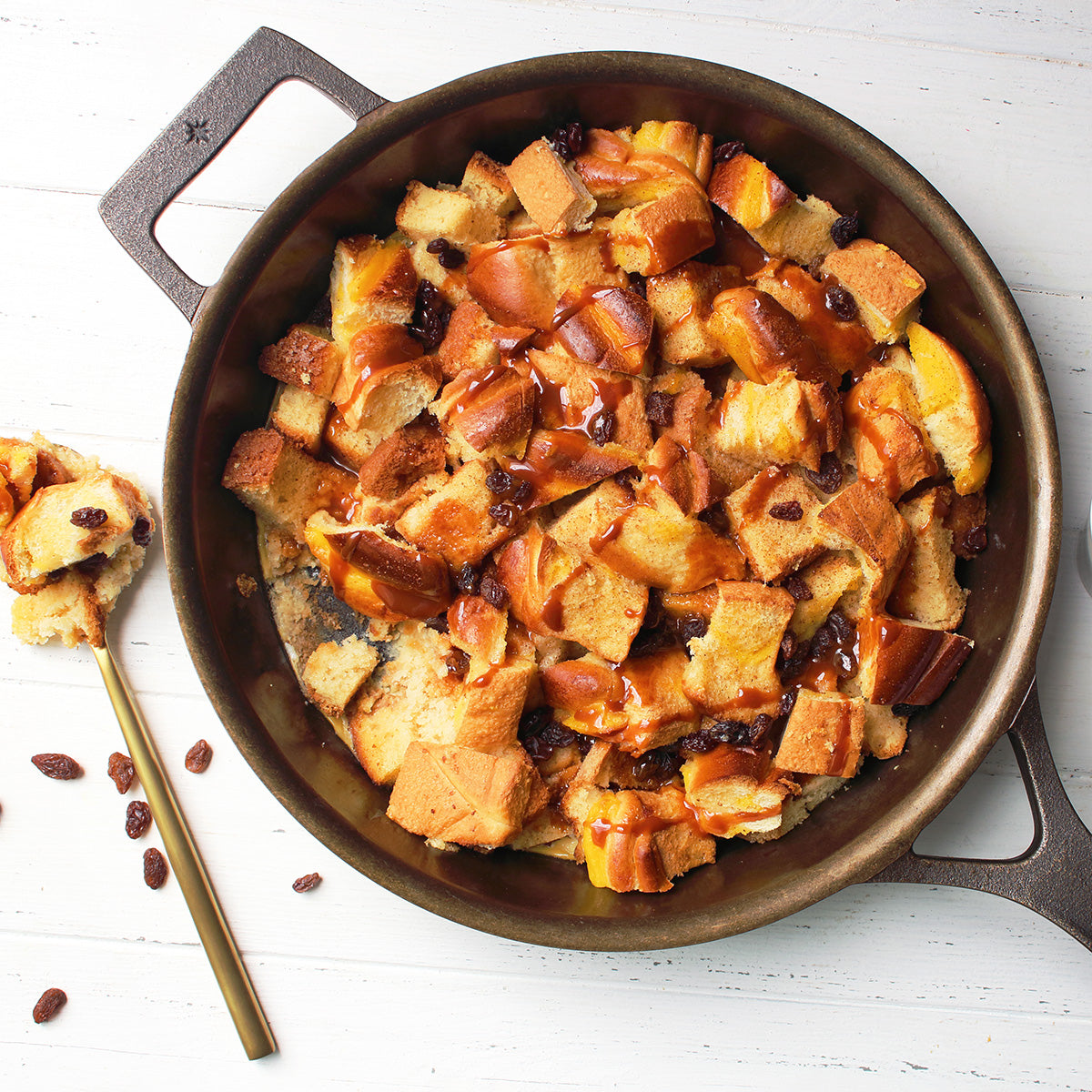 Irish Bread Pudding: Delicious Cast Iron Skillet Recipe