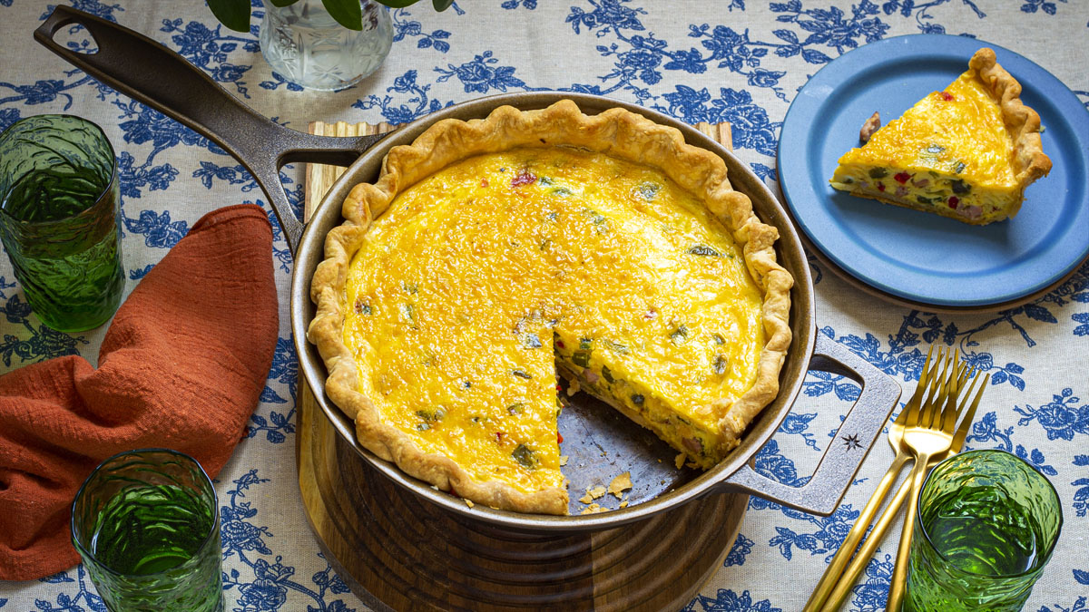 Western Omelette Quiche: Savory Cast Iron Skillet Recipe